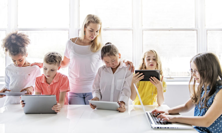 Protokolle von Lehrerkonferenzen per KI erstellen – datenschutz-schule.info